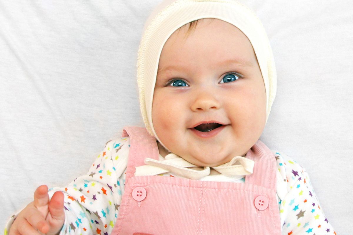 Kako pratiti razvoj bebe u 5. i 6. mesecu
